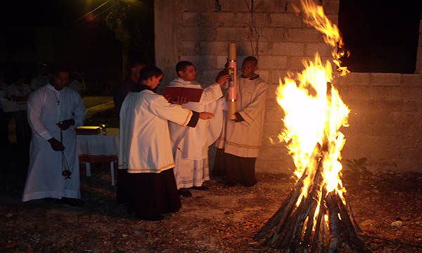When Light Conquers Darkness: Rediscovering the Lucernarium, the Prayer ...