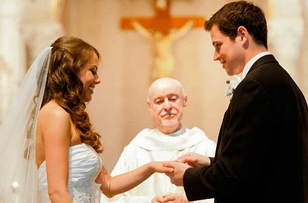 Le Sacrement du Mariage : Signification, Histoire et Application dans la Vie Contemporaine ...
