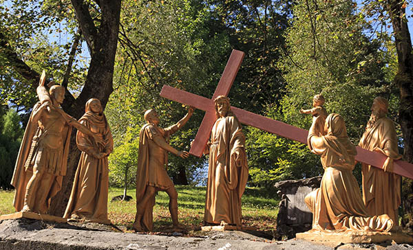 Come pregare la Via Crucis: una guida completa e devozionale ...